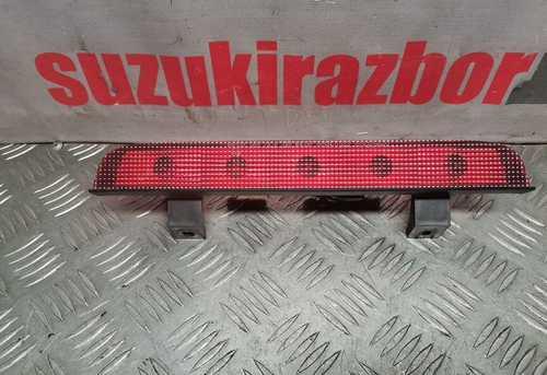 Задний стоп сигнал Suzuki Grand Vitara 1998-2005г