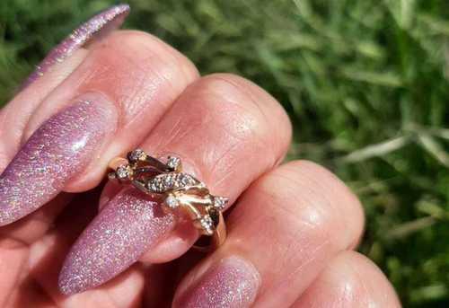 Золотое кольцо 750 пробы с бриллиантами
