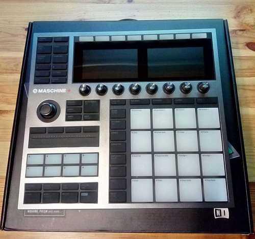 Native Instruments Maschine Plus