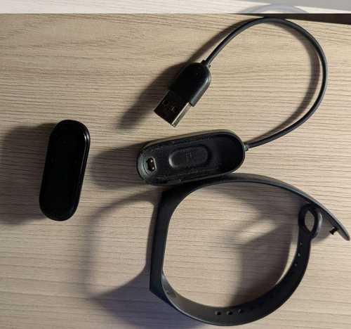 Фитнес браслет xiaomi mi band 4