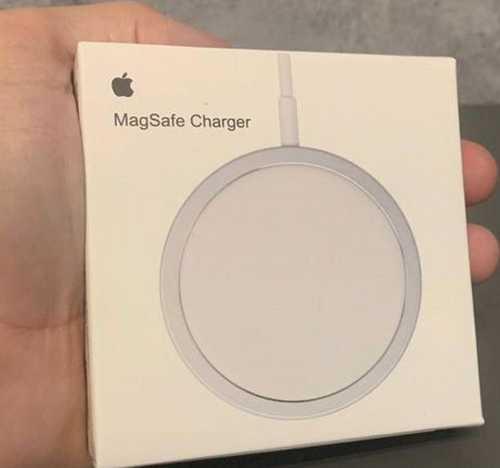 Беспроводная зарядка MagSafe 15w