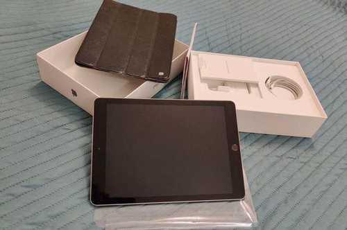 Apple iPad (2018) Wi-Fi 32 гб, серый космос