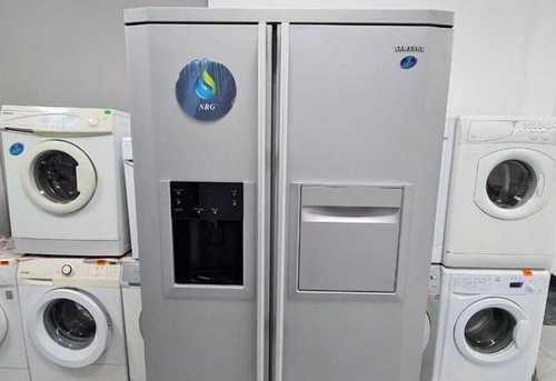Холодильник двухдверный samsung RSE8kpas