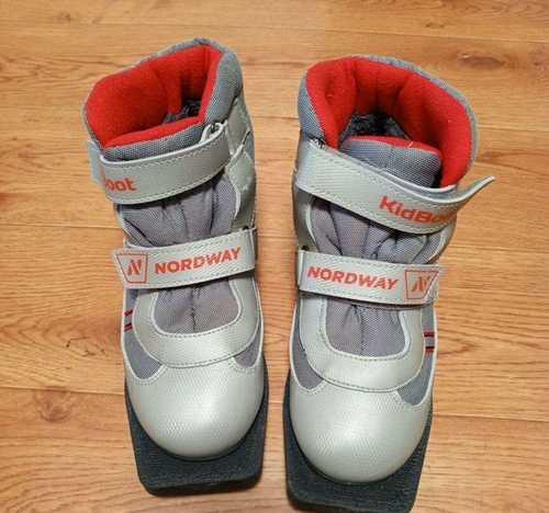 Лыжные ботинки 36 размер