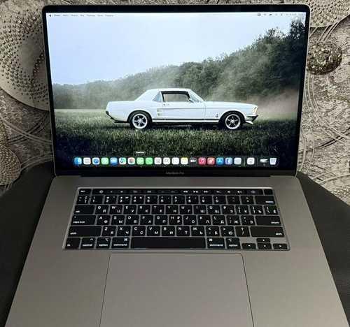 MacBook Pro 16 5600M i9 76 циклов 64GB 1TB