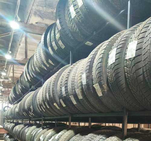 Bridgestone Ice Cruiser 7000 215/65 R16 95N