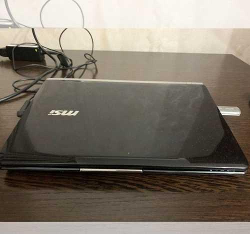 Netbook MSI Wind U160