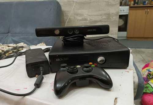 Xbox 360 прошитый с кенектом и с 1 джостиком