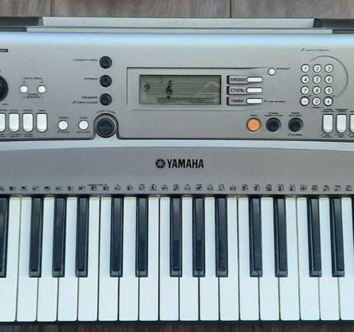 Синтезатор б/у yamaha PSR-R300 WT