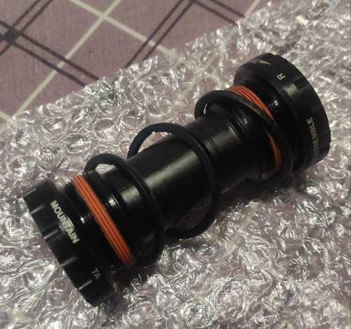 Каретка Shimano Deore BB-MT500