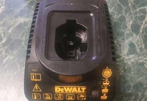 Зарядное устройство для шуруповерта DeWalt