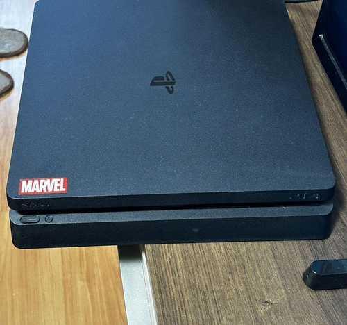 Sony playstation 4 slim