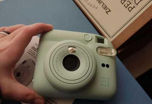 Компактный фотоаппарат instax mini 12