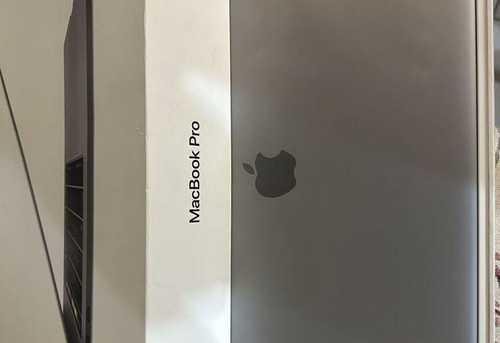 Macbook Pro 15,4" i9/32Гб/1Tб вып 2018г