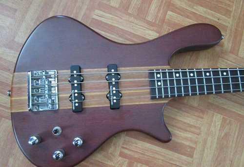 Бас гитара Washburn Taurus