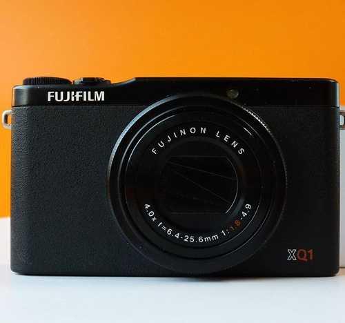 Fuijifilm XQ1