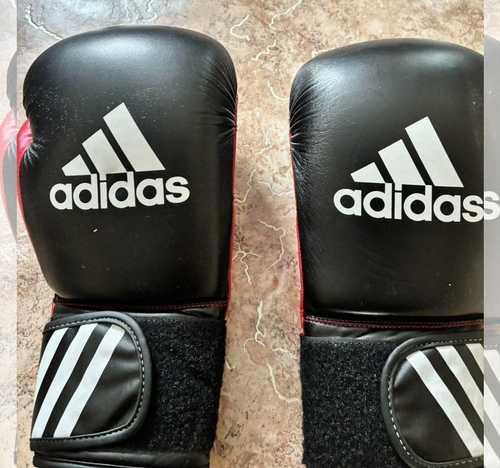 Боксерские перчатки 14 oz adidas