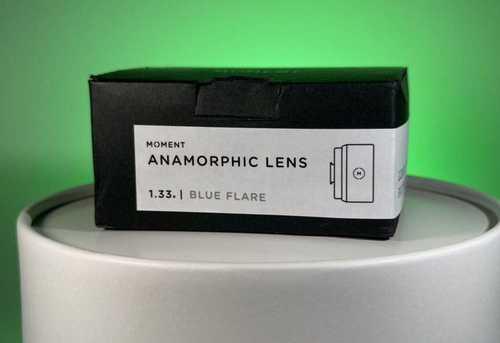 Moment anamorphic lens