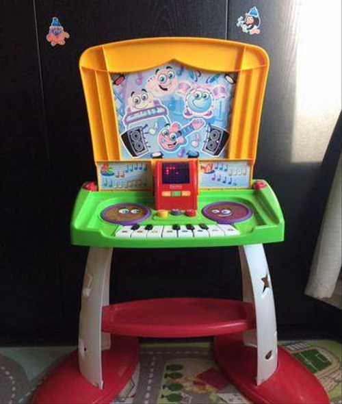 Игровой стол fisher price