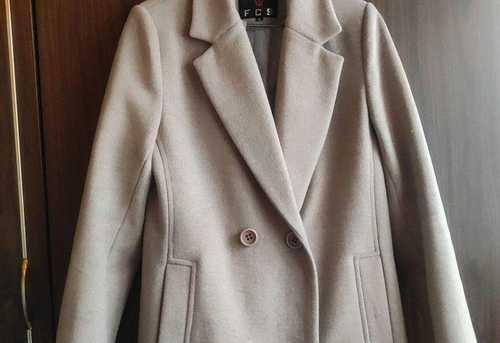 Пальто женское демисезонное р-р. 44-46