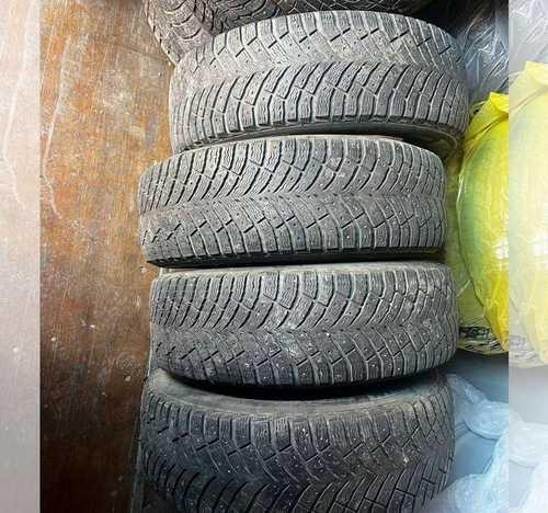 Michelin X-Ice North 4 SUV 225/65 R17 106T