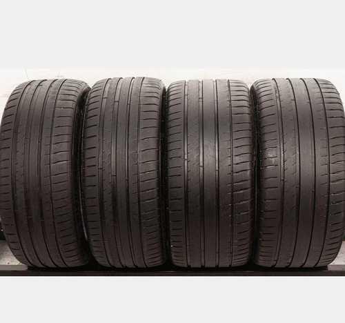 Michelin Pilot Sport 4 245/40 R19 и 275/35 R19 98Y