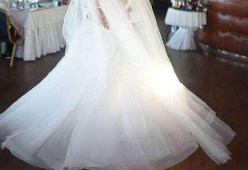 Фата, свадебное платье