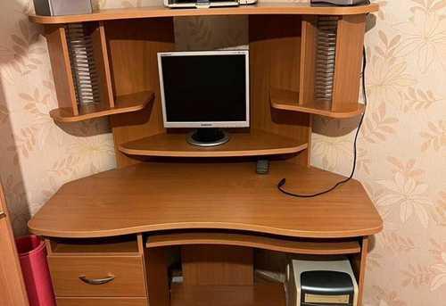 Компьютерный стол со шкафом-солдатиком