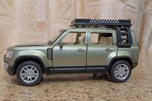 Модель автомобиля Land Rover Defender серо-зелёный