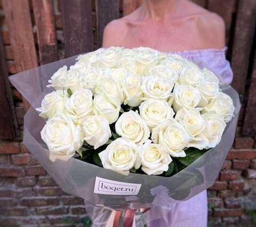 Розы белые, букет размера XL, высота 60 см