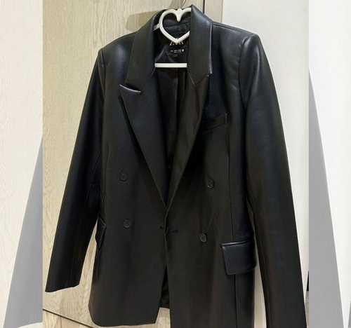 Кожаный пиджак Zara