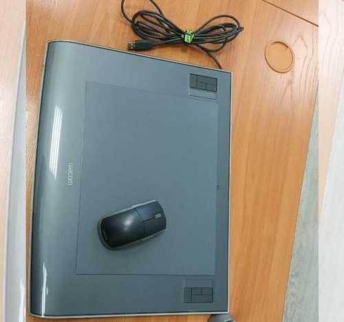 Графический планшет Wacom ptz-930