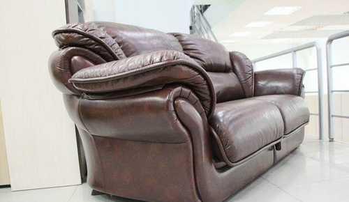 Кожаный диван и кресло Герольд Britannica
