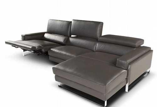 Кожаный итальянский диван с реклайнером Romeo 2