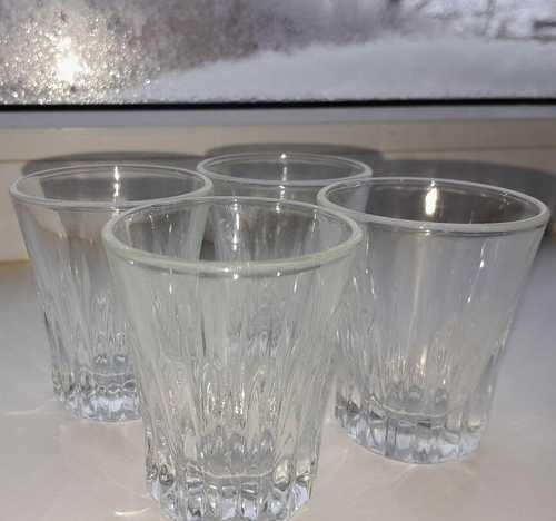 Хрустальные фужеры и рюмки, вазы,селедочница