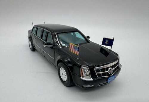 Cadillac DTS Presidential Limousine - President Ob