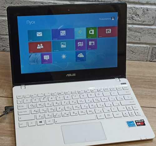 Ноутбук asus X102B (1366x768, AMD A4 1 ггц, RAM 4