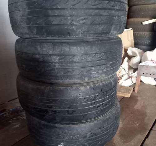Dunlop SP Sport LM704 215/60 R16