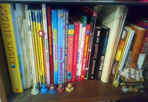 Книги детские-развивающие, учебники, комиксы