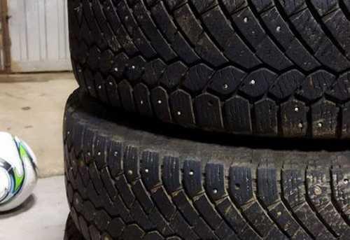 Gislaved Nord Frost 200 215/60 R17