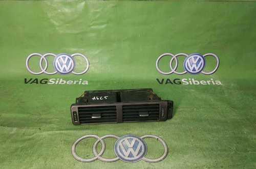 Дефлектор воздушный центральный 4B1820951 audi-A6