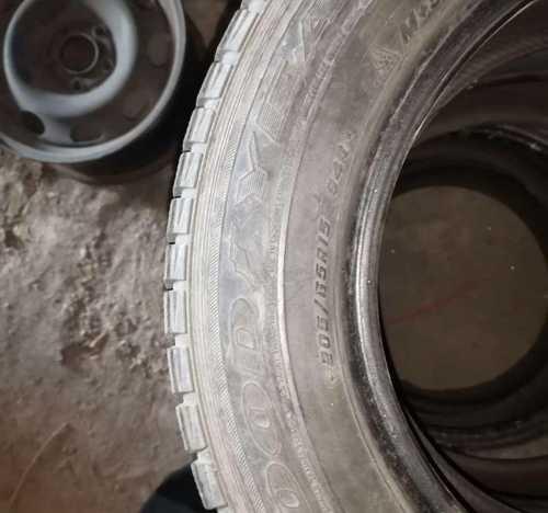 Goodride AD 153 205/65 R15