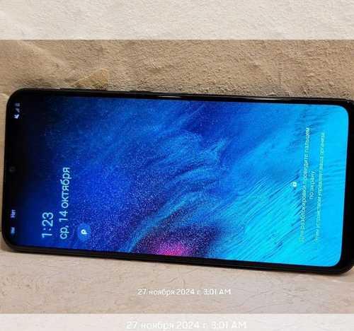 Samsung Galaxy A20, 3/32 ГБ