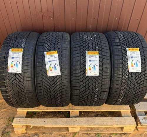 Pirelli Scorpion Winter 2 275/35 R22 и 315/30 R22