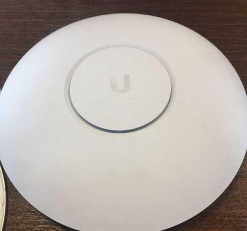 Двух диапазонная Точка доступа Ubiquiti UniFi AP A