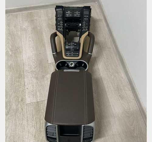 Porsche cayenne 958 подлокотник