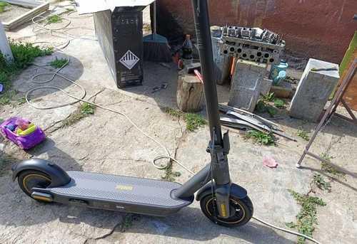 Ninebot max g30