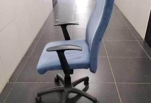 Продам кресло компьютерное