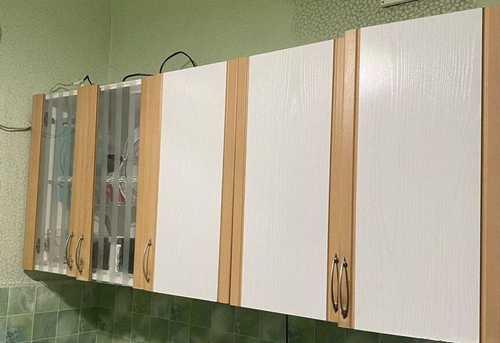Кухонный подвесной шкаф