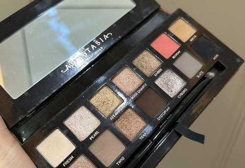Anastasia beverly hills Sultry